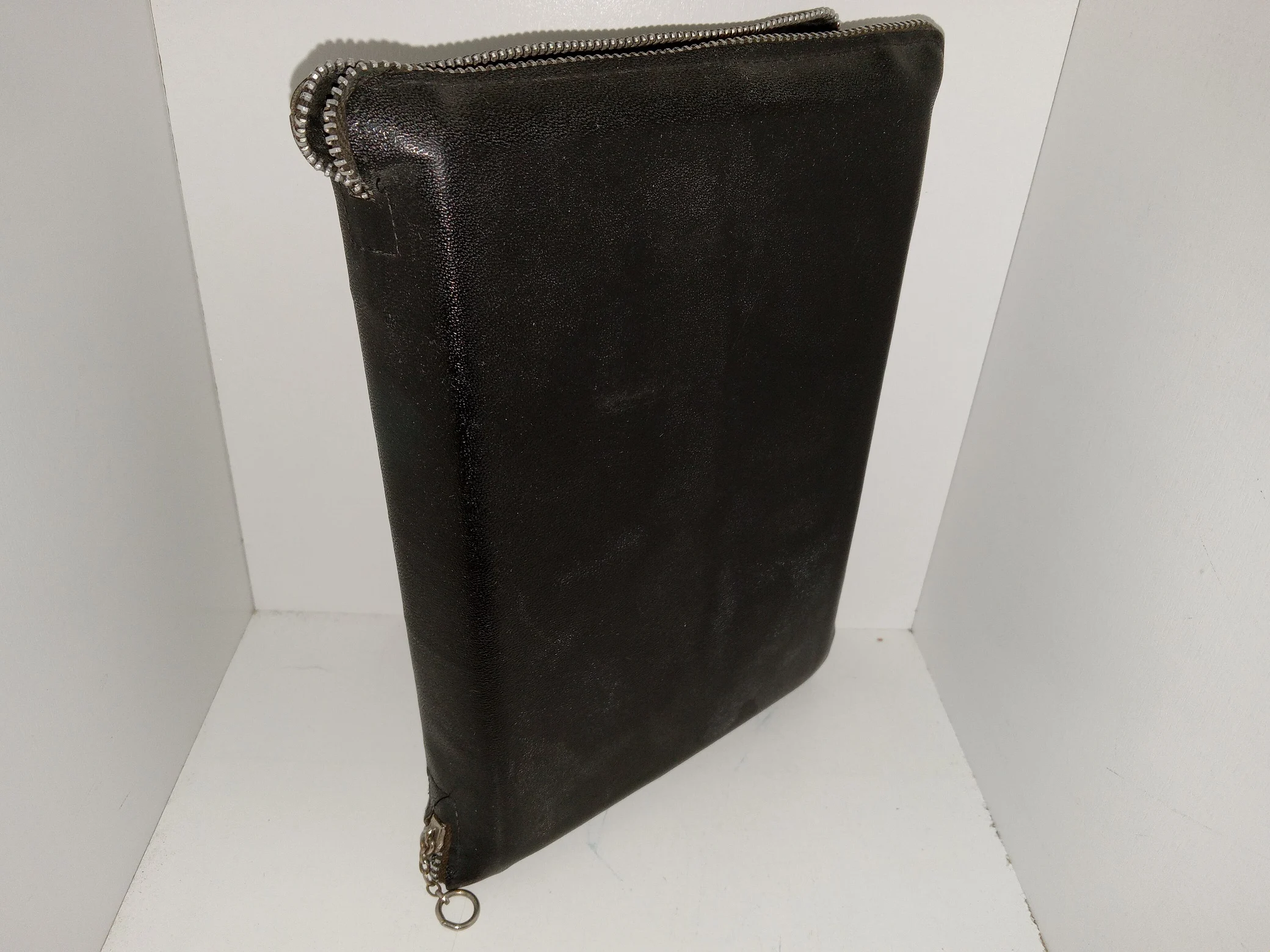 20250415_192959.webp – Eborn Books