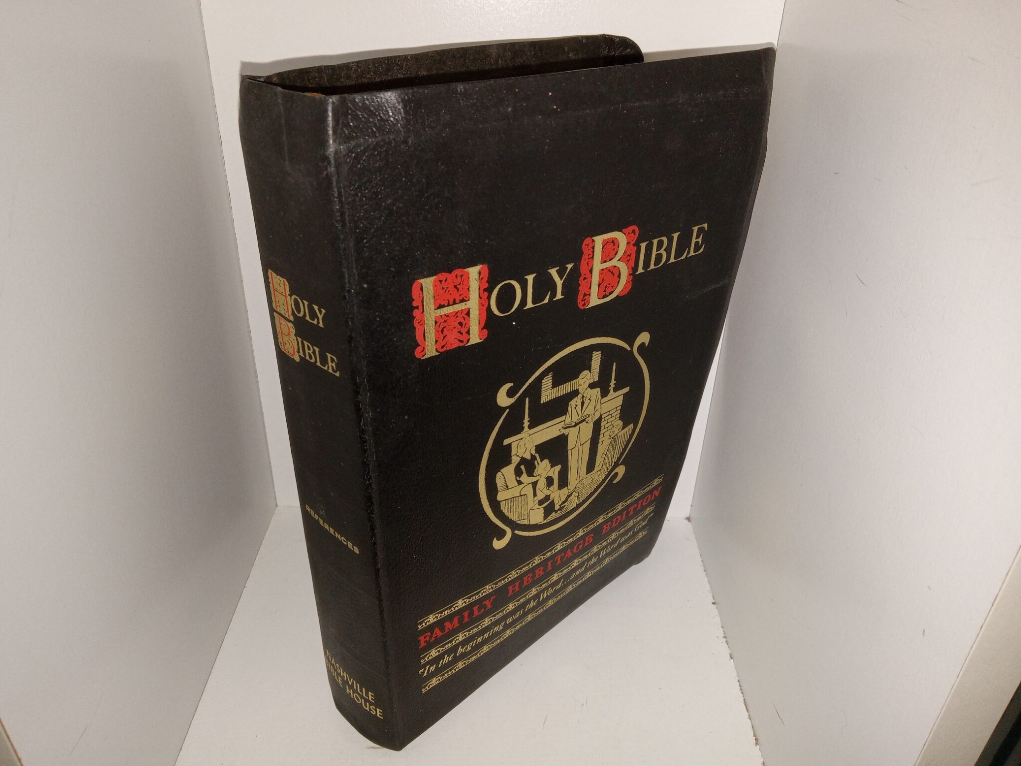 Holy Bible: References: Family Heritage Edition (Leather-like Binding ...